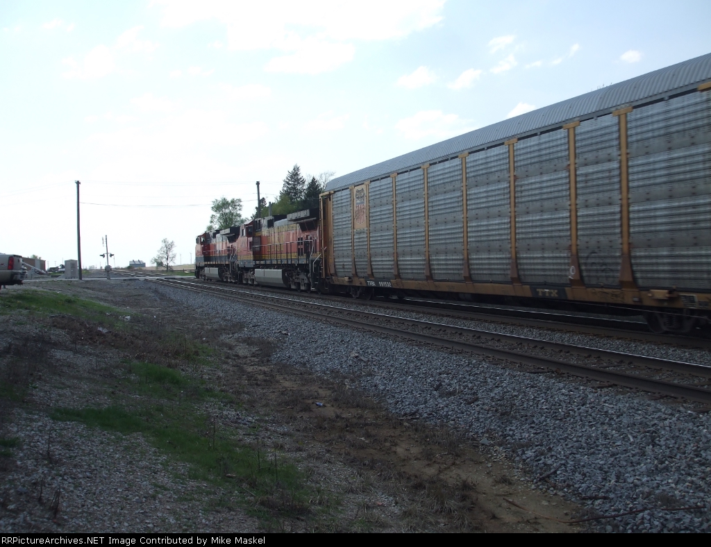 BNSF 1104